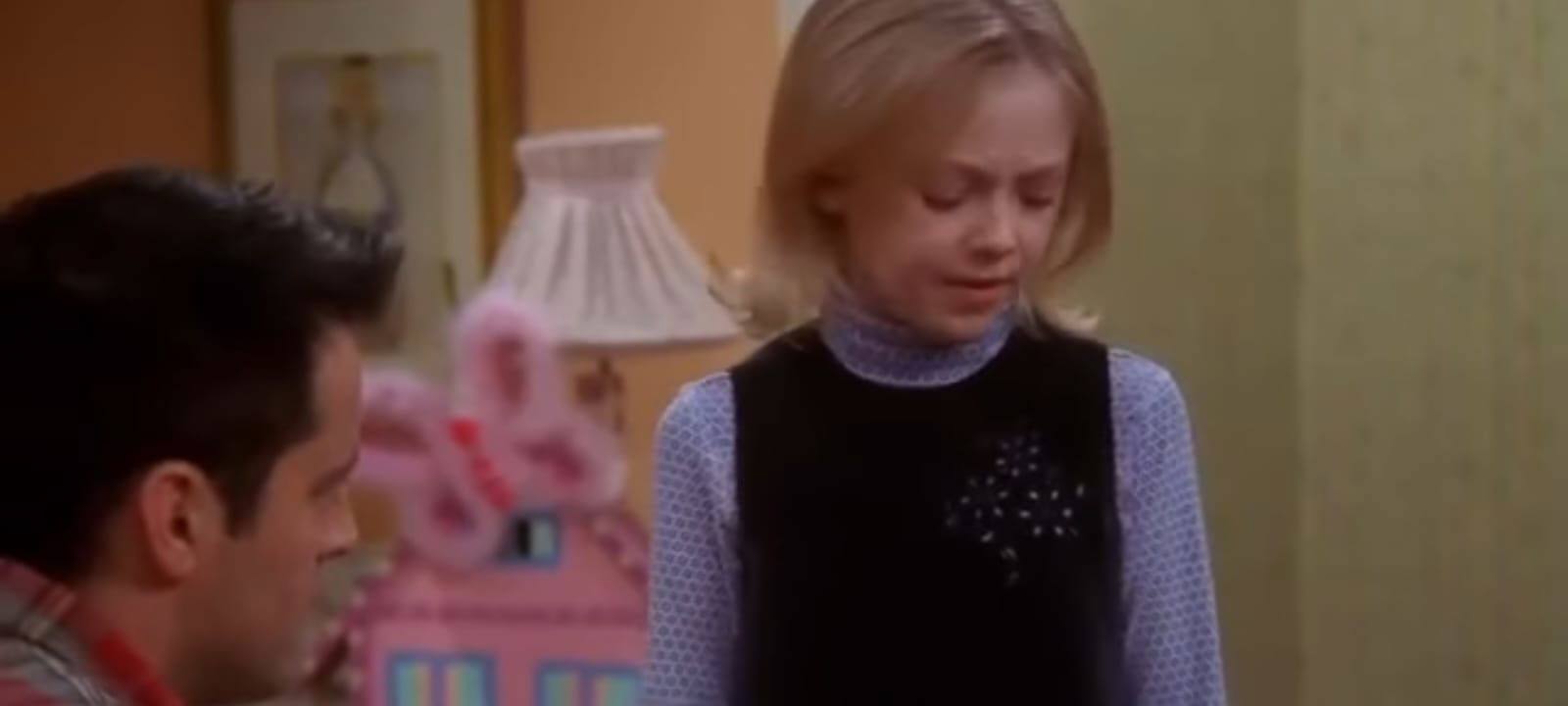 How Dakota Fanning’s Alluring ‘Friends’ Episode Was ‘Boycotted’ by Her ...